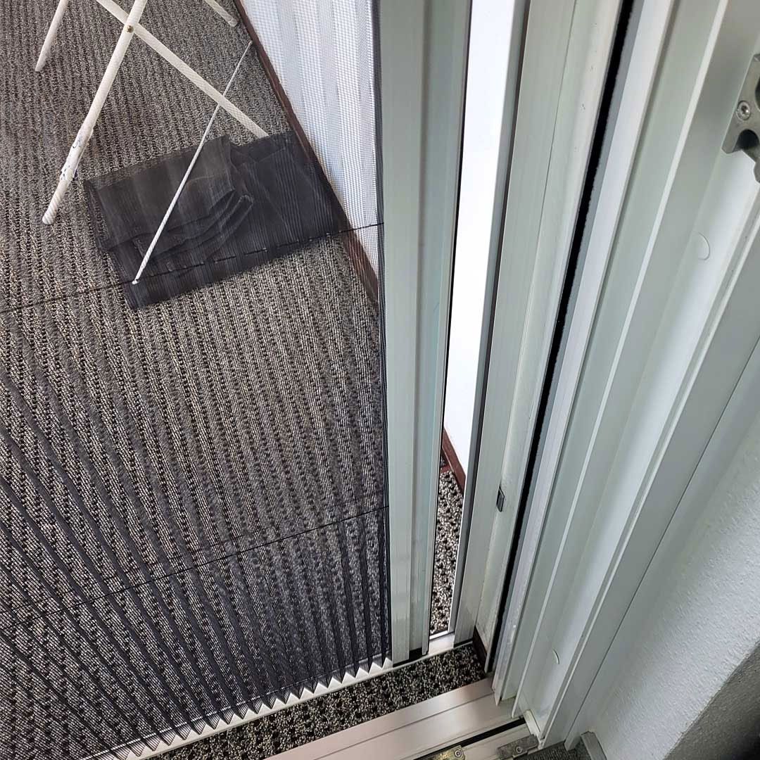 Insektenschutz-Plissee für Türen | barrierearm & extra hoch | Sheta23 ...